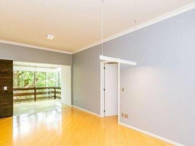 Apartamento no Passo D' areia de 2 dormitórios e 2 vagas DESOCUPADO