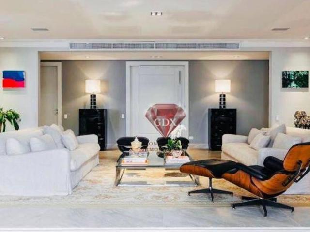 Apartamento no Península Moema