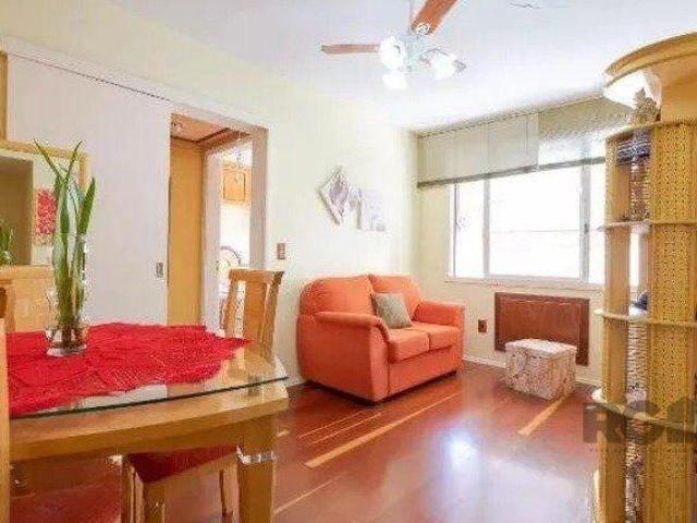 Apartamento no Petrópolis de 1 dormitório e vaga