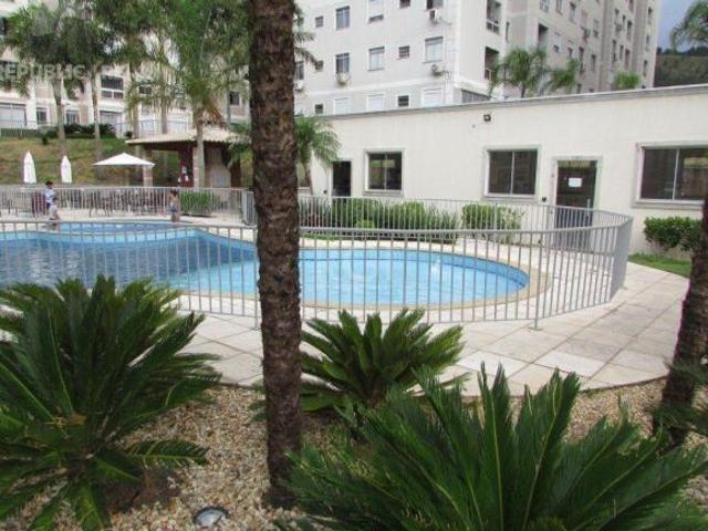 Apartamento no Porto Cruzeiro de 2 dormitórios vaga e infra