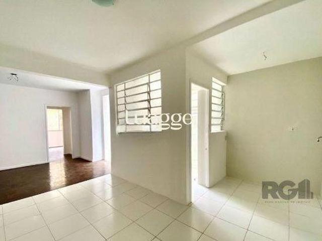 Apartamento no Praia de Belas de 2 dormitórios DESOCUPADO
