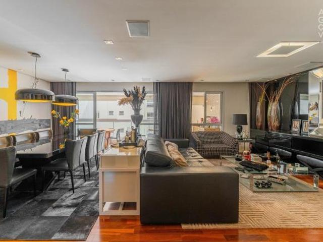 Apartamento no Quartier, 04 Quartos, 03 Vagas, Face Norte, Água Verde, Curitiba