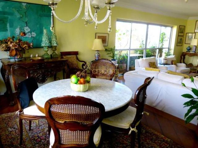 Apartamento no Real Parque com 203 m²