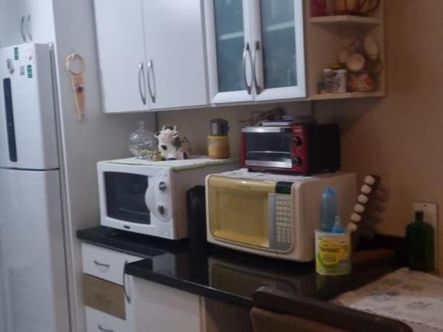 APARTAMENTO NO SANTA CÂNDIDA! 02 QUARTOS, PRÓX. RUA FERNANDO DE NORONHA