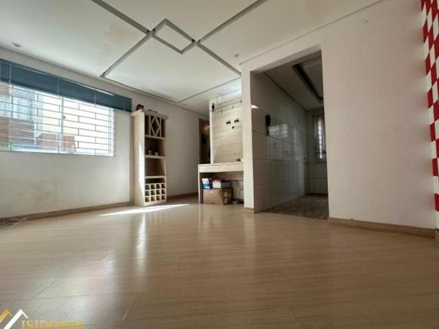 APARTAMENTO NO SANTA CÂNDIDA! 02 QUARTOS, VAGA DE GARAGEM