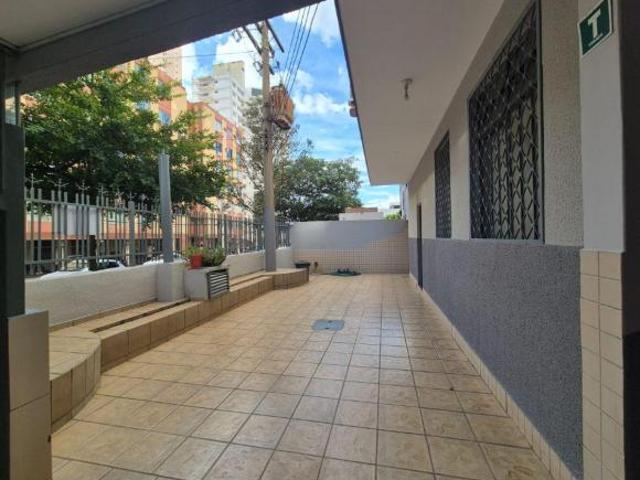 Apartamento no Setor Oeste Rua 9 próximo ao lago das Rodas