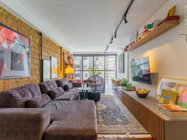 Apartamento no Sthanford, 02 Suítes, 02 Vagas, Churrasqueira a Carvão, Batel, Curitiba