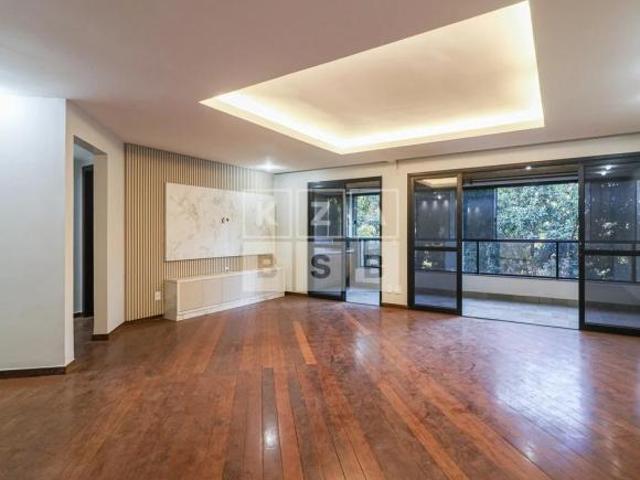 Apartamento no Sudoeste! 4 Quartos na SQSW 103!