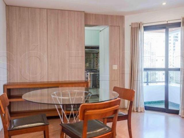 Apartamento nos Jardins disponível à venda totalmente mobiliado