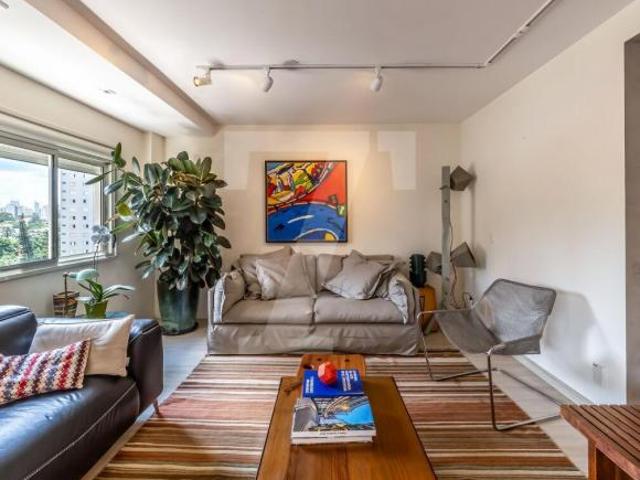 Apartamento novinho em folha, com projeto espaçoso e illuminado, no melhor de Alto de Pinheiros