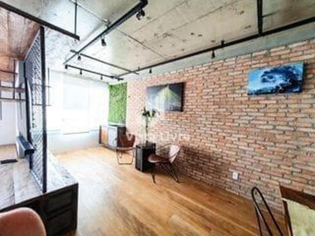 Apartamento novinho 100% mobiliado à venda na Vila Romana. Imóvel no 5° andar pronto para morar