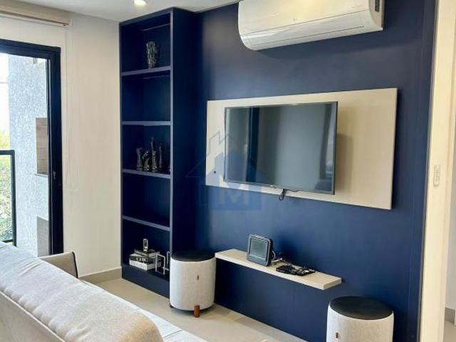 Apartamento Novo Mobiliado e Decorado, 1 Suíte e 1 Quarto, na Av. Paraná!