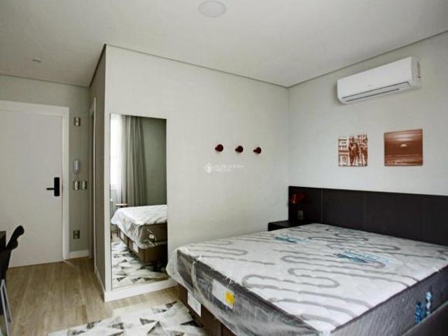 APARTAMENTO NOVO, MOBILIADO Junto a Santa Casa