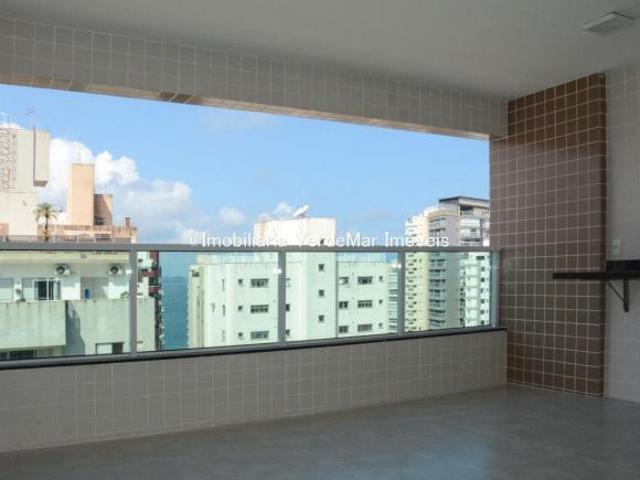 Apartamento novo na praia das Astúrias em Guarujá