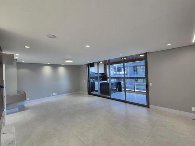 Apartamento NOVO no Batel, com 3 suítes, 3 vagas d