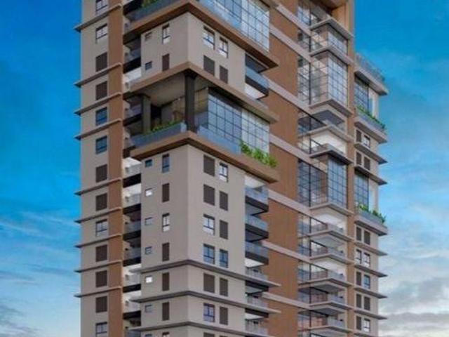 Apartamento novo no Cabral 131 m2 3 dormitórios Fifty