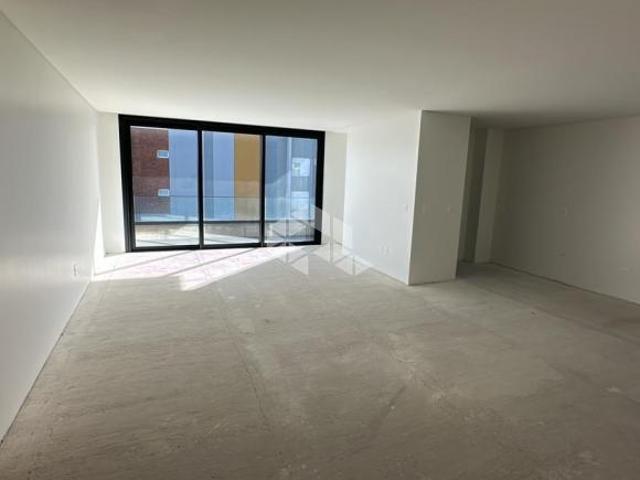 Apartamento novo no centro de Garibaldi