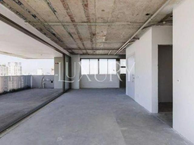 Apartamento novo, no Jardim América, nunca habitado, Arquitetura imponente, toda em concreto com laz
