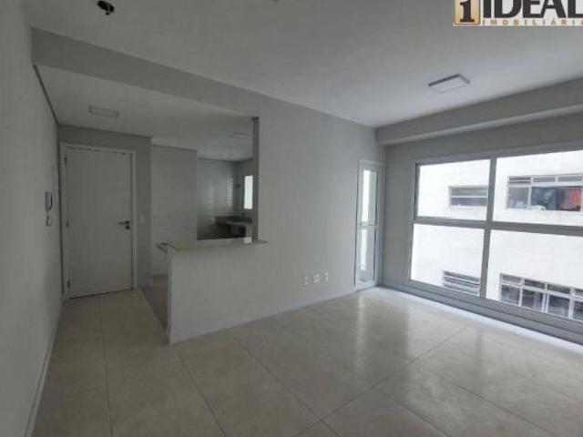 apartamento novo, a 50 m da praia, em Santos