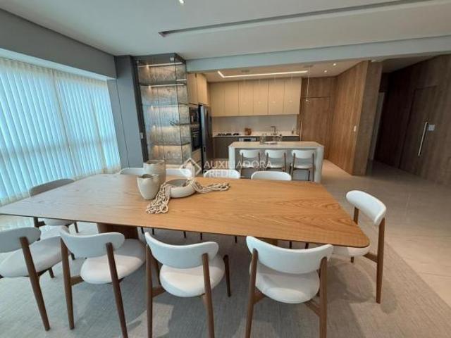 Apartamento Novo à Venda, 3 Dormitórios, 200m², 3 Vagas, Centro, Erechim, RS