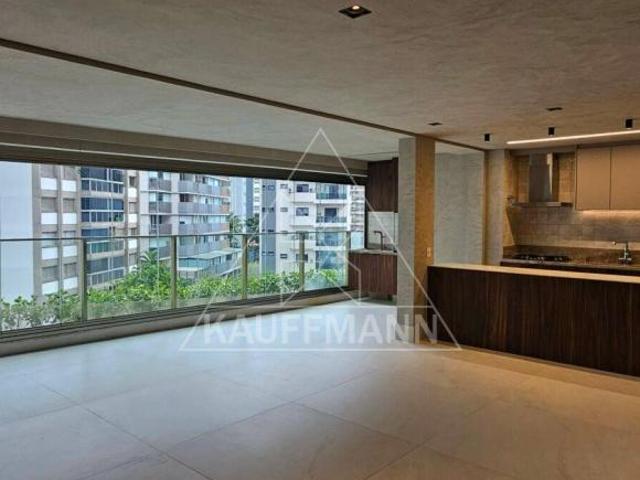Apartamento novo à venda, Moema, 150m2, 3 quartos suítes