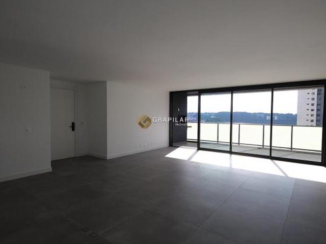 Apartamento Novo à Venda no Bairro Champagnat