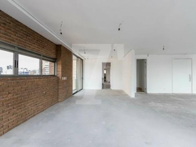 Apartamento novo à venda no Itaim trezentos e trinta metros