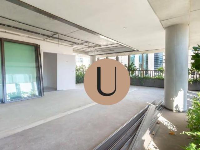 Apartamento Novo! Andar alto, 3 suítes, 3 vagas, lazer! Itaim Bibi