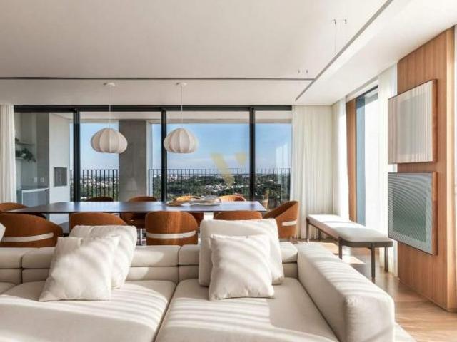 Apartamento Novo, com 4 suítes, no Ecoville