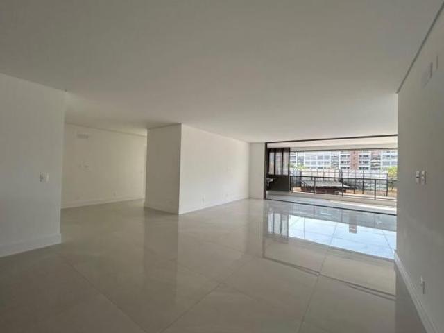 Apartamento novo com 04 suítes Noroeste/DF