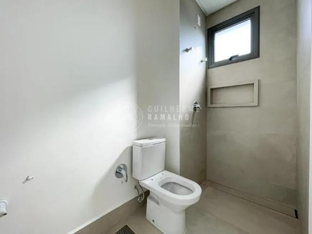 Apartamento novo com 151m², 04 quartos e 03 vagas à venda no Home Square em Balneário Camboriú