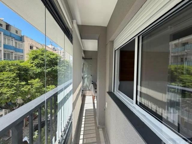 Apartamento novo com 2 dormitórios, sendo 1 deles home office, em prédio com academia e piscina