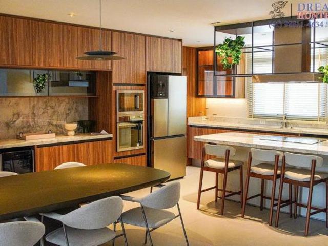 Apartamento NOVO, com 3 suítes, 3 vagas, 183m² privativos, no Bairro Hugo Lange