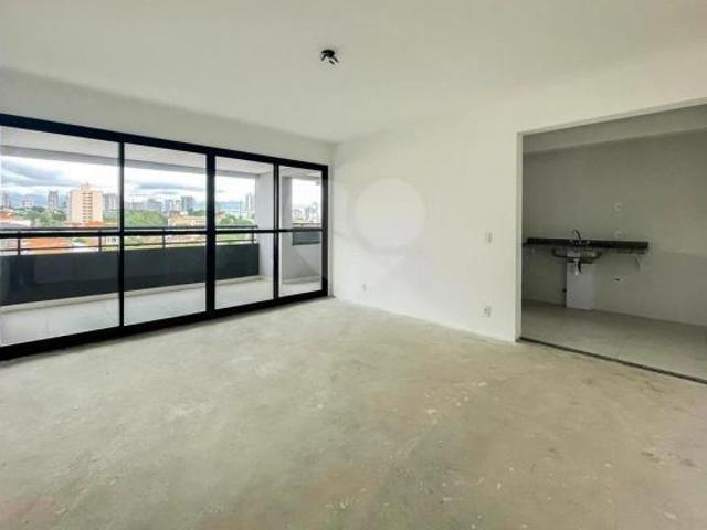 Apartamento novo com varanda gourmet à venda no Ipiranga