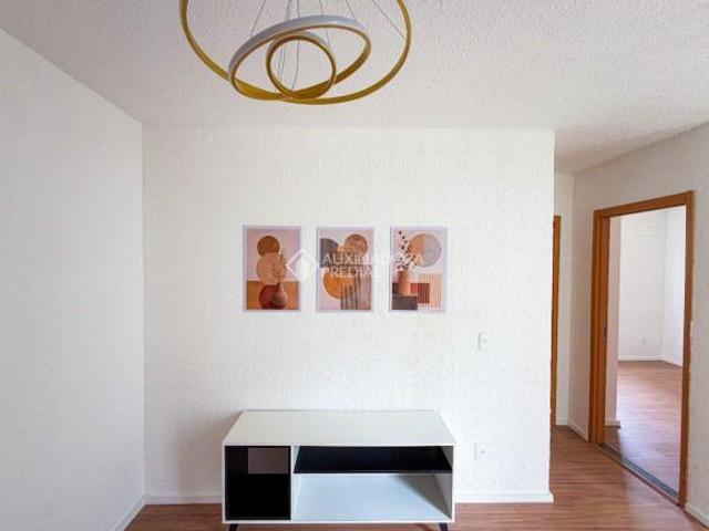 Apartamento novo, com piso laminado e cerâmico, nunca habitado