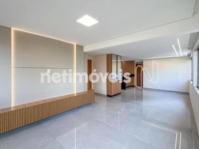 Apartamento novo de 03 quartos com elevador no Castelo!