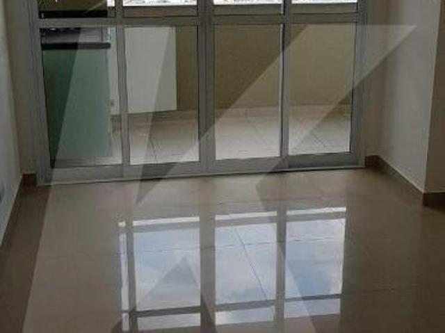 Apartamento novo de 2 dormitórios e 1 vaga na Av. Parada Pinto
