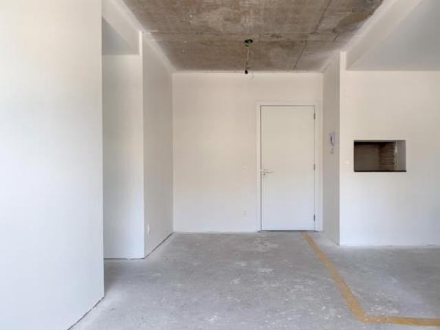 Apartamento Novo de 2 Dormitórios e garagem na Cidade Baixa
