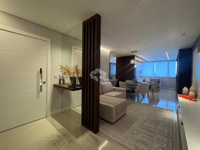 Apartamento novo de 3 dormitórios, mobiliado e decorado