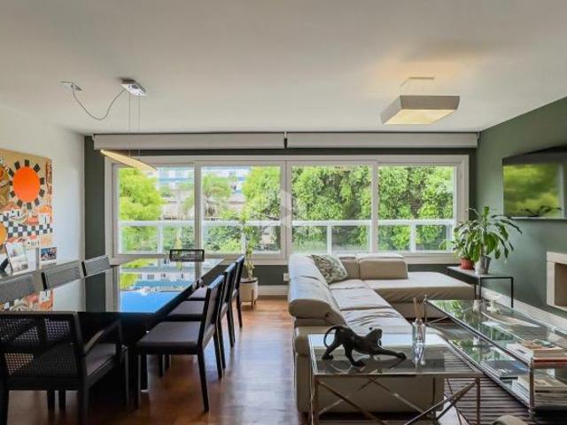 Apartamento novo de 3 suítes à venda no bairro Rio Branco, com 138 m² privativos