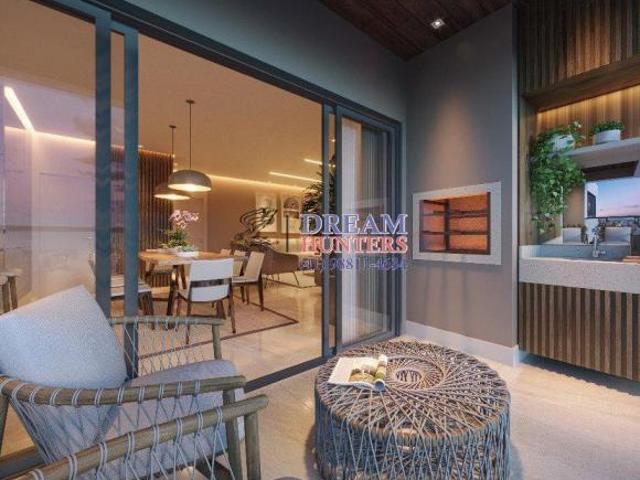 Apartamento NOVO e DECORADO com150,59m² privativos, 3 Suítes, 2 Vagas, no Altp da XV