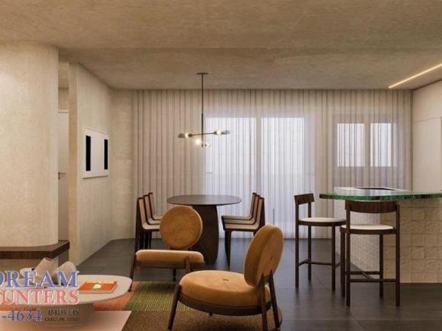 Apartamento NOVO e DECORADO de 77m² no bairro Água Verde, com 2 quartos 1 suíte, 2 banheiros e 2 v