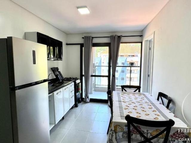 Apartamento novo e mobiliado com 1 suíte