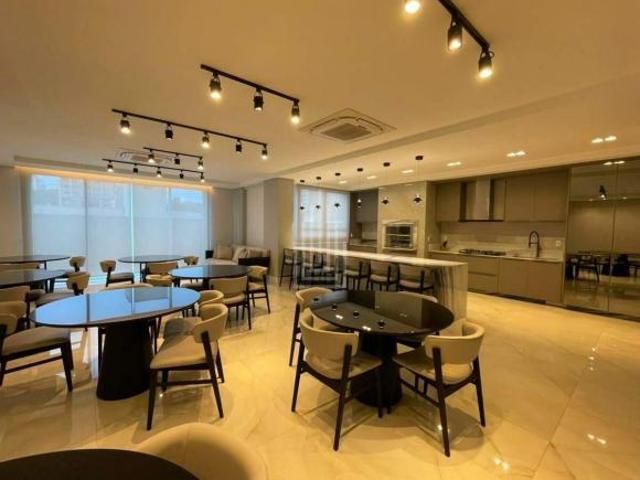 Apartamento novo em andar alto no Centro de Foz, no Elegance Tower