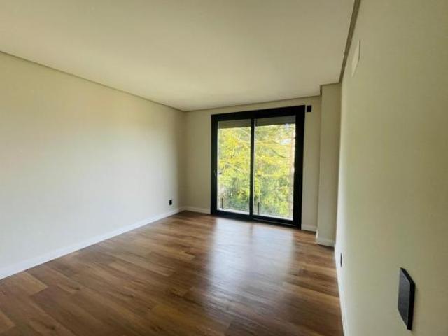 APARTAMENTO NOVO EM CANELA
