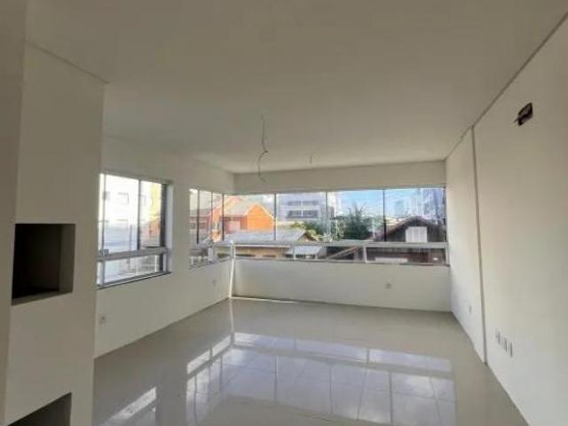 Apartamento NOVO junto Av da Igreja em Tramandaí