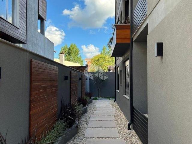 Apartamento novo, pronto, mobiliado, 3d0rm, 2 suítes no Centro de Gramado