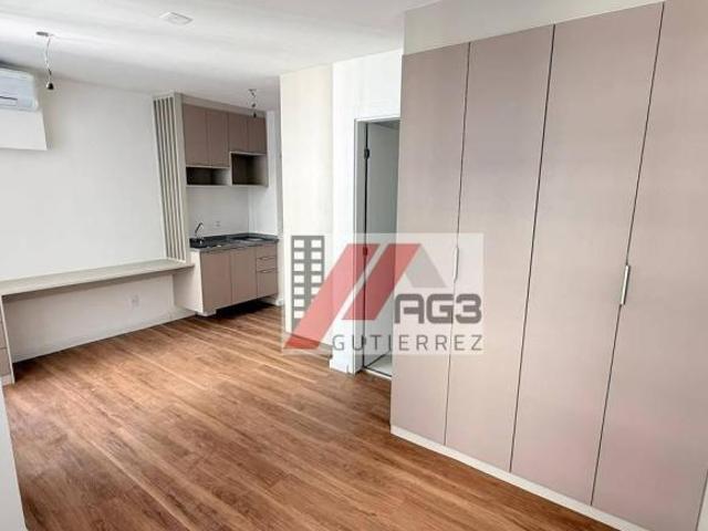 Apartamento novo rico em móveis planejados, em andar alto, ar condicionado e lazer completo em Pinhe