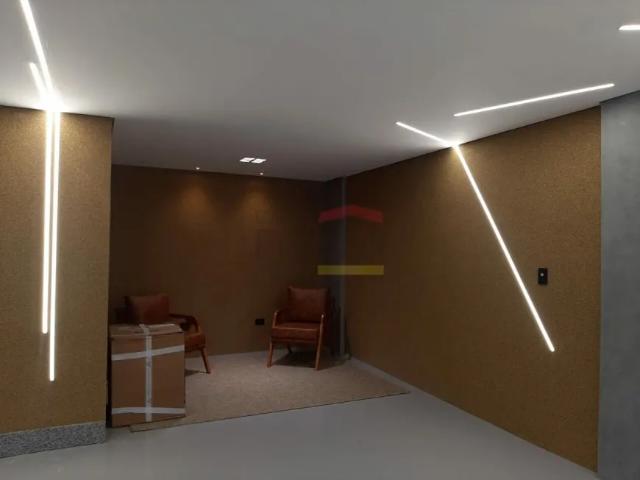 Apartamento novo, vago, à 200 metros do metrô, contendo 1 dormitórios, quintal