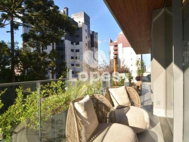 Apartamento novo 2 suítes mobiliado no Batel
